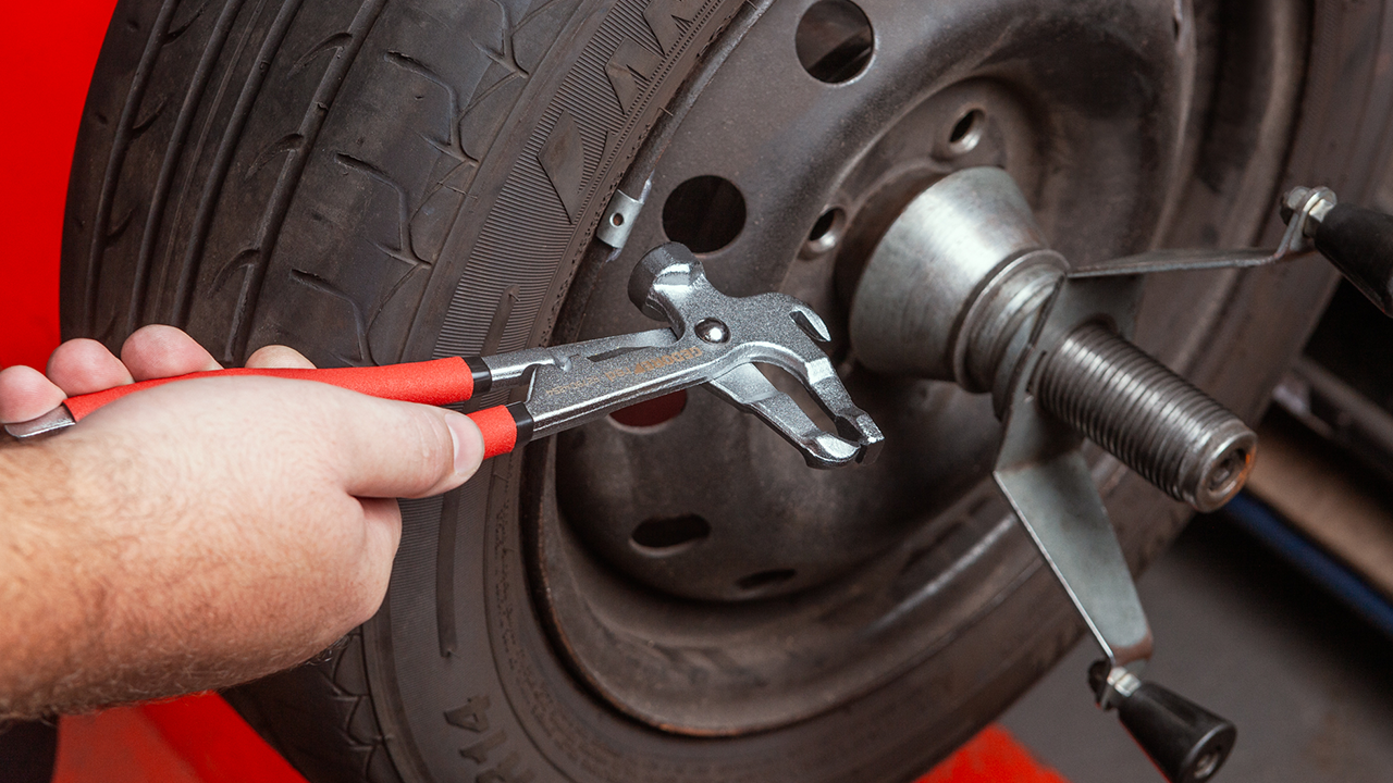 Descubra quando o seu carro precisa realizar alinhamento e balanceamento! - BLOG GEDORE BRASIL